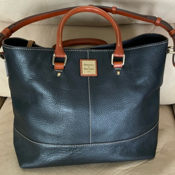 Dooney & Bourke | Bags | Beautiful Dooney And Bourke Chelsea Shopper ...